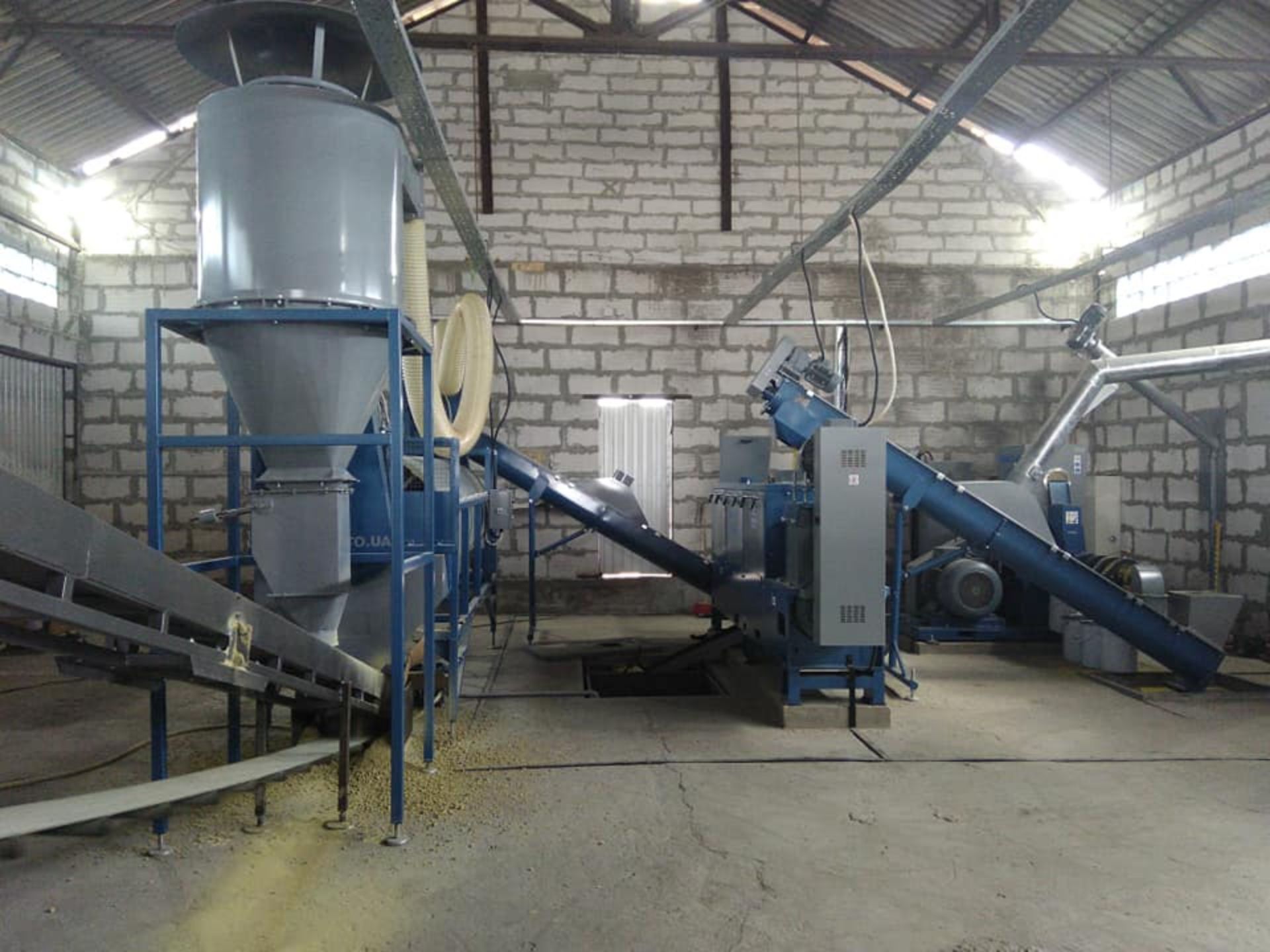 PHOTO OF THE SOYBEAN PROCESSING LINES